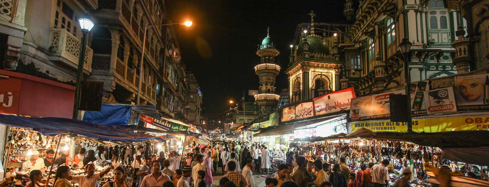 Explore Chor Bazaar | The Leela Mumbai