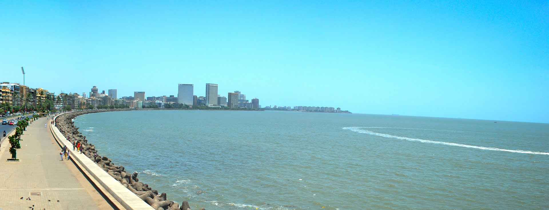 Explore Marine Drive | The Leela Mumbai