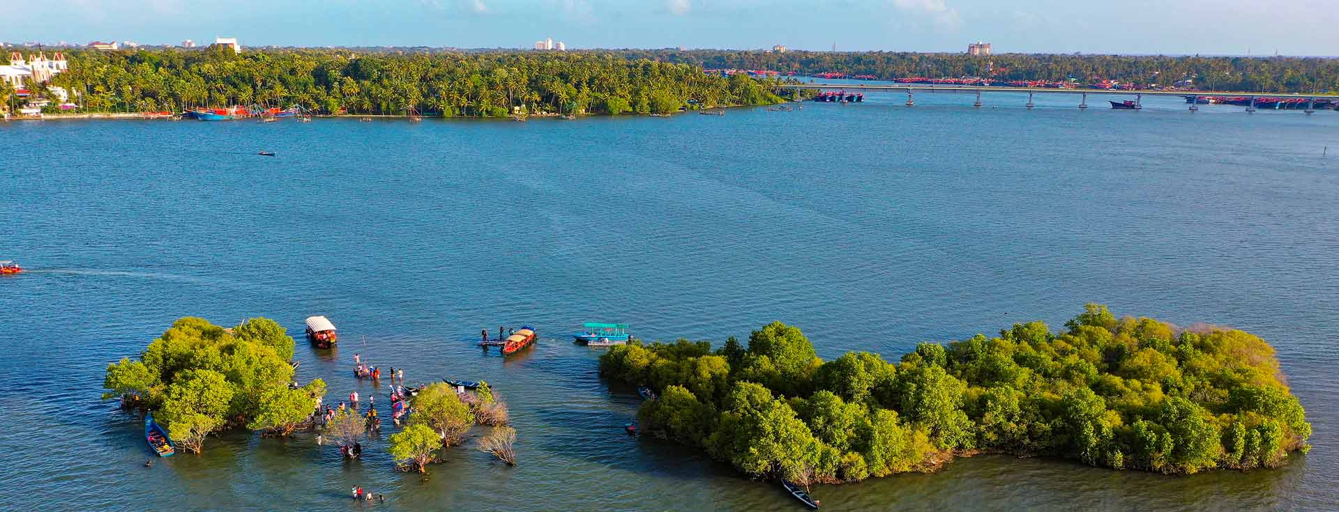 Sambranikodi | The Leela Palaces Hotels and Resorts